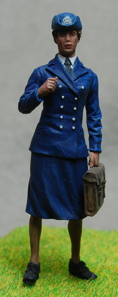 Homefront 1/35 Scale resin kit WW2 WREN Officer | Fields of Glory Models