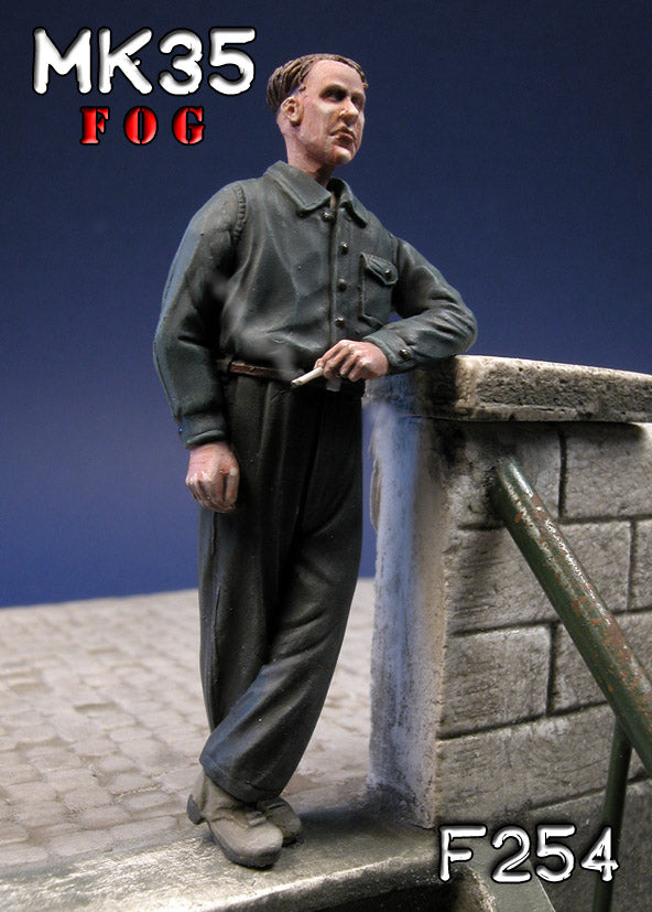 MK35 FoG models 1/35 Scale resin model kit Civilian Victor | Fields of ...