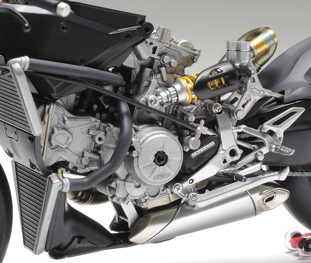 TAMIYA 1/12 Scale BIKES DUCATI 1199 PANIGALE S motorbike model kit ...