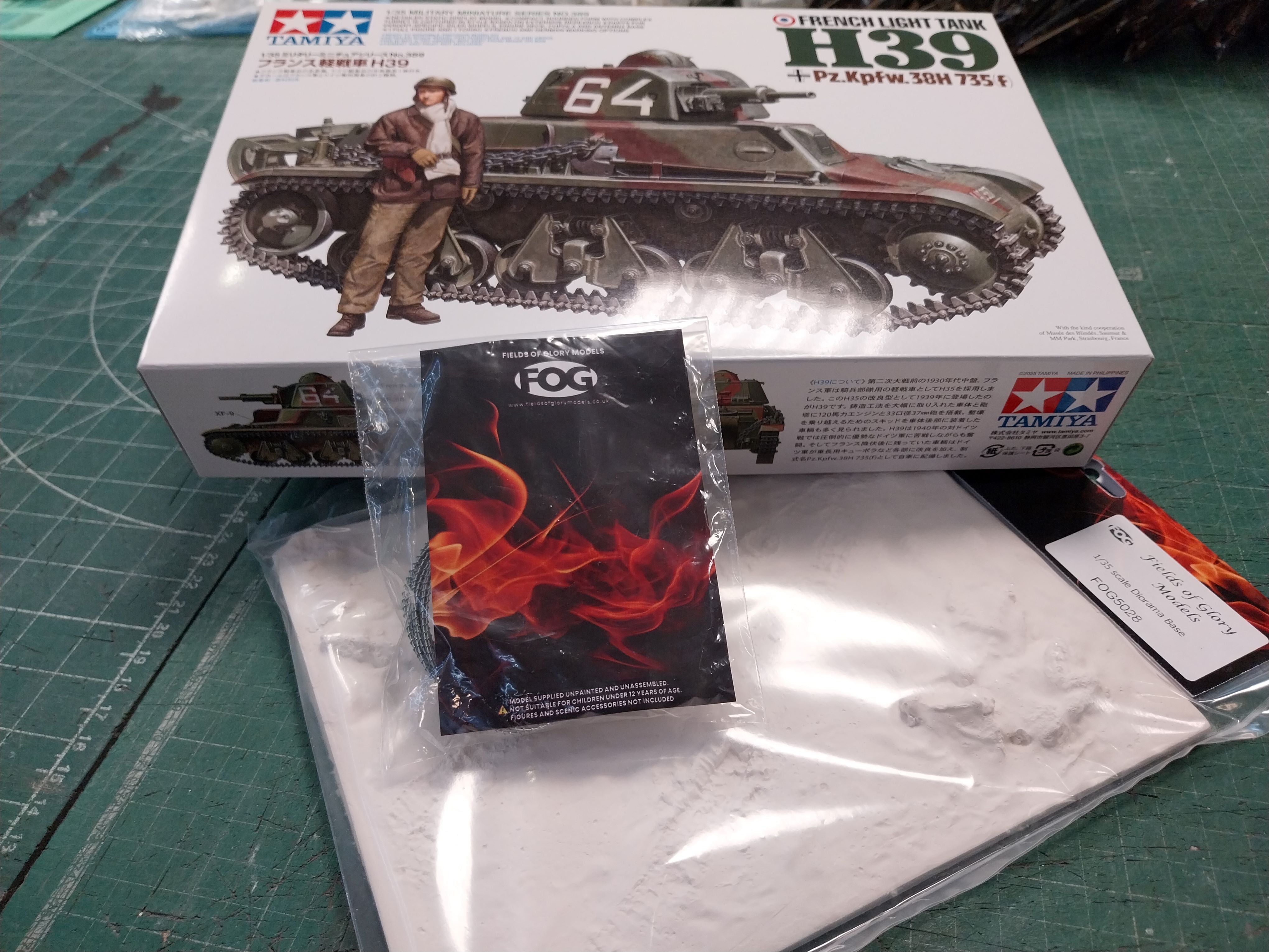 Limited Edition Diorama set #2 - Tamiya 1/35 WW2 French Light Tank H39 | Fields of Glory Models