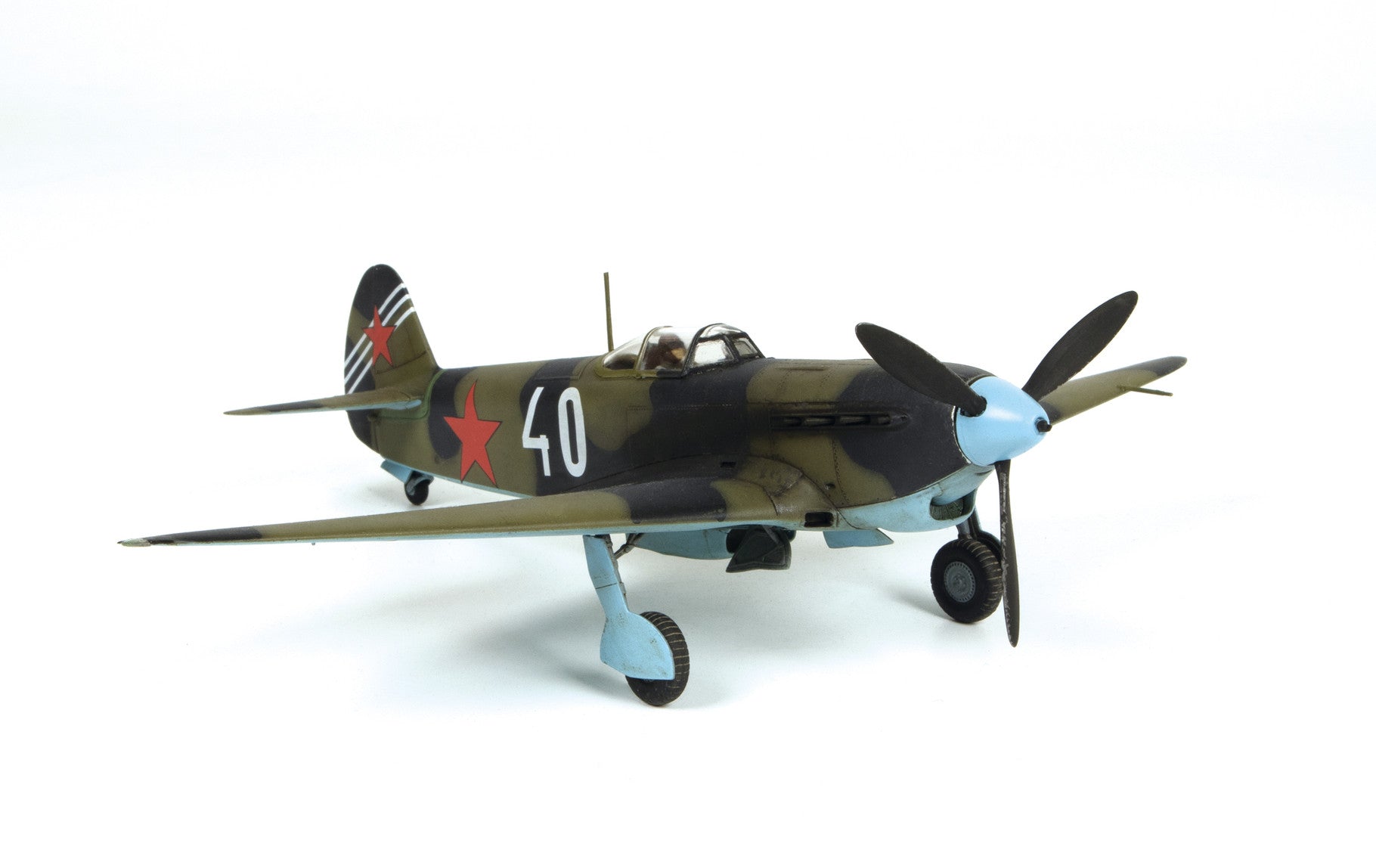 ZVEZDA 1/48 scale MILITARY AIR WW2 Russian YAK-7B Late Version Soviet ...