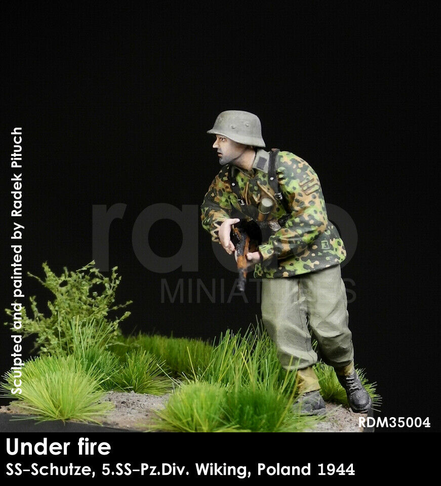 RADO WW2 Under fire SS-Schutze, 5. SS-Pz.Div. Wiking, Poland 1944 1/35 ...