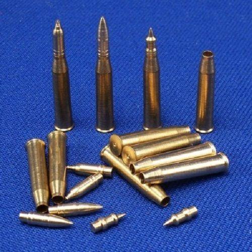 1/35 scale 76,2mm OQF 17 pounder brass shells and ammo | Fields of ...